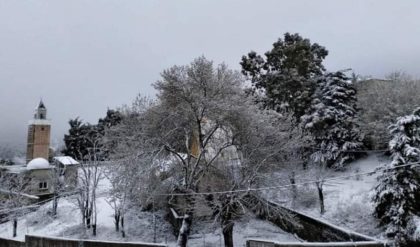Ain Drahem sous la neige , enfin ! (photos)